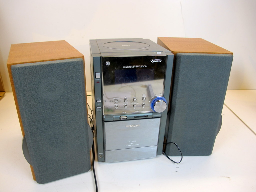 Netauktion - Stereo, Hitachi AXM82