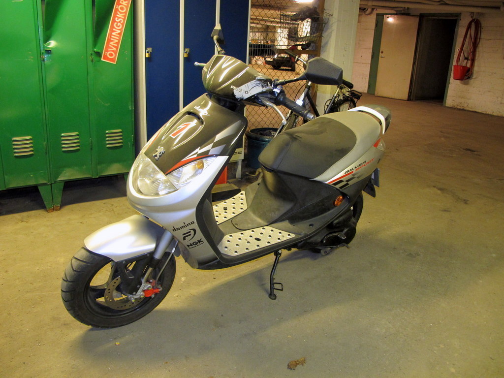 Netauktion - Moped, Peugeot Silver Sport (UYE631)