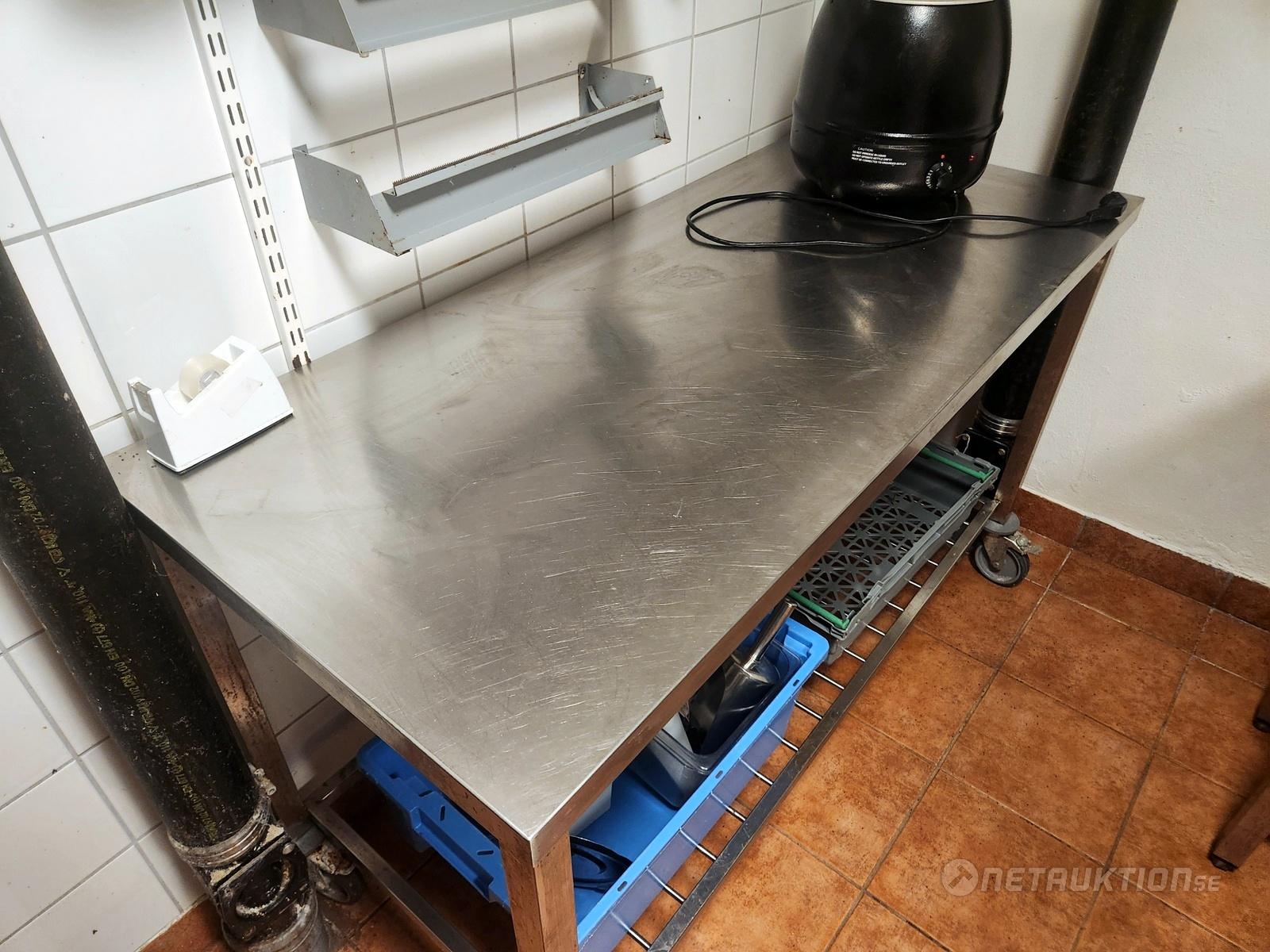 Netauktion - Bord RF, hjul